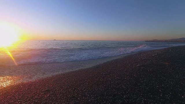Сочи: Прибой, шум моря, закат. Красная поляна, Сочи. Новый Год.