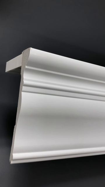 карниз багетный Виолино белый гладкий