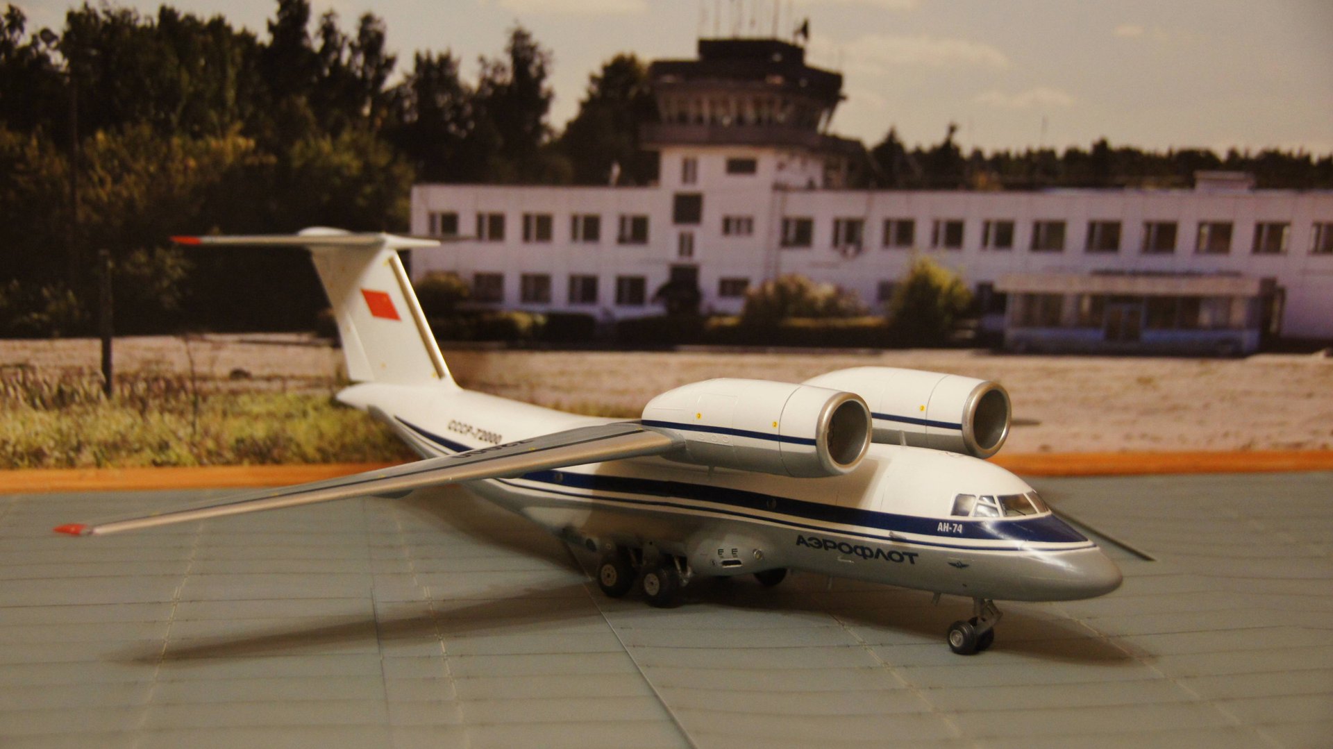 Модель Ан-74.