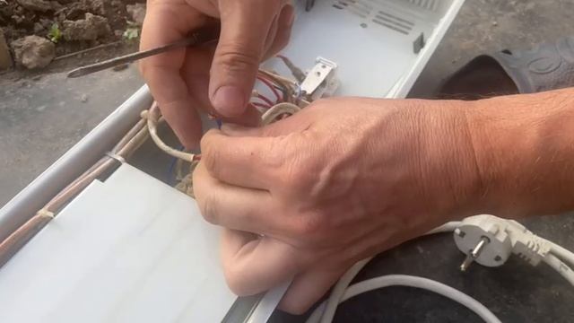 Масляный обогреватель потребовал внимания. Замена кабеля 13-06-2025
