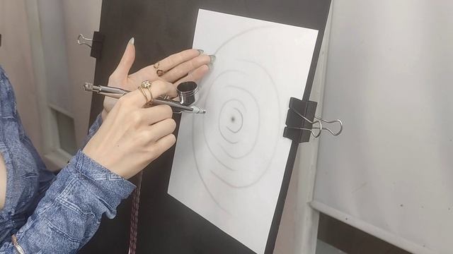 📣 Упражнение на постановку руки: "Полукруг"