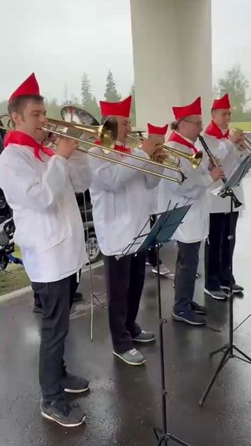 песня "Взвейтесь кострами" - Пионерский оркестр (оркестр Пионеров)