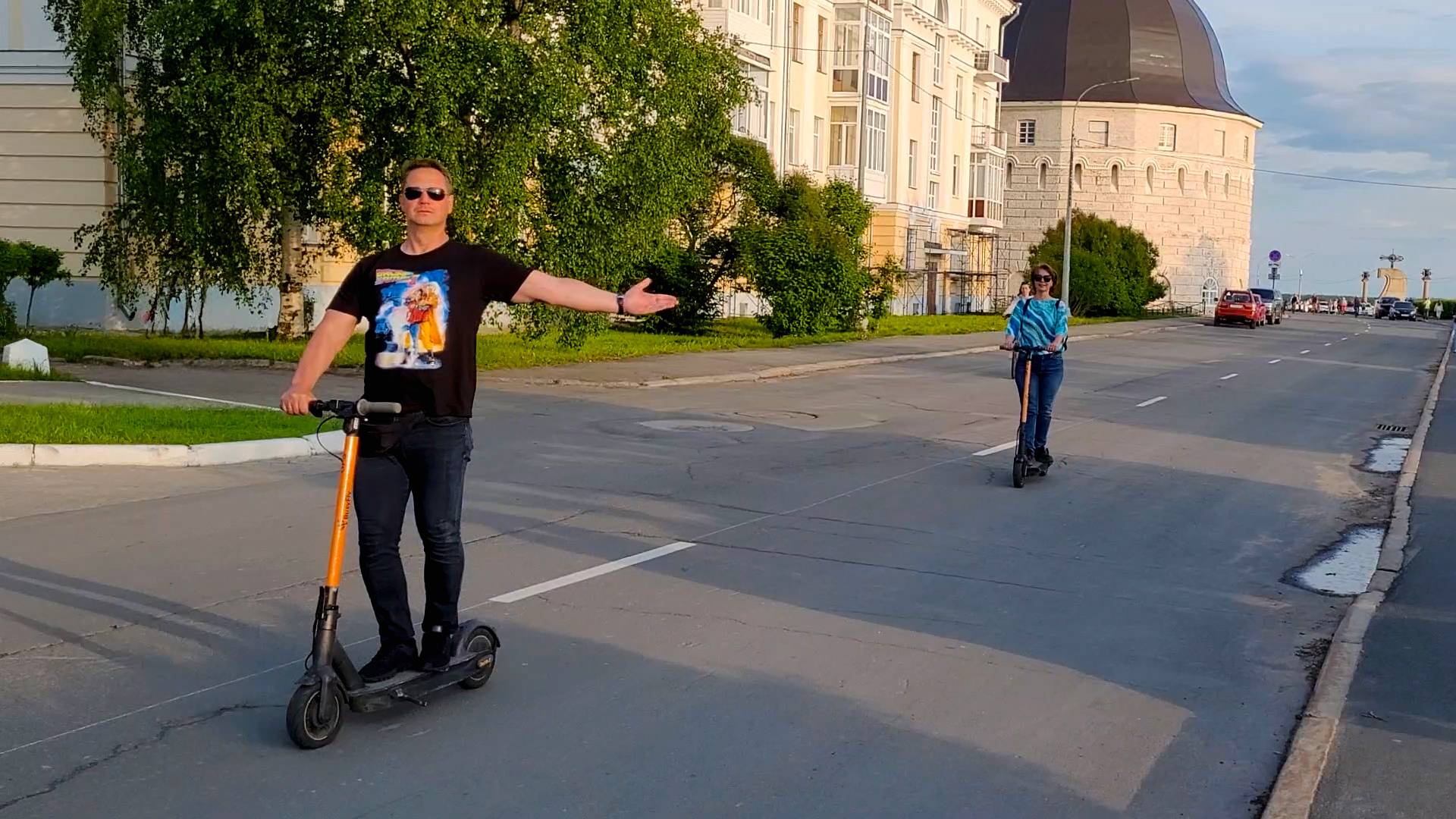 Тусовка на самокатах в Архангельске