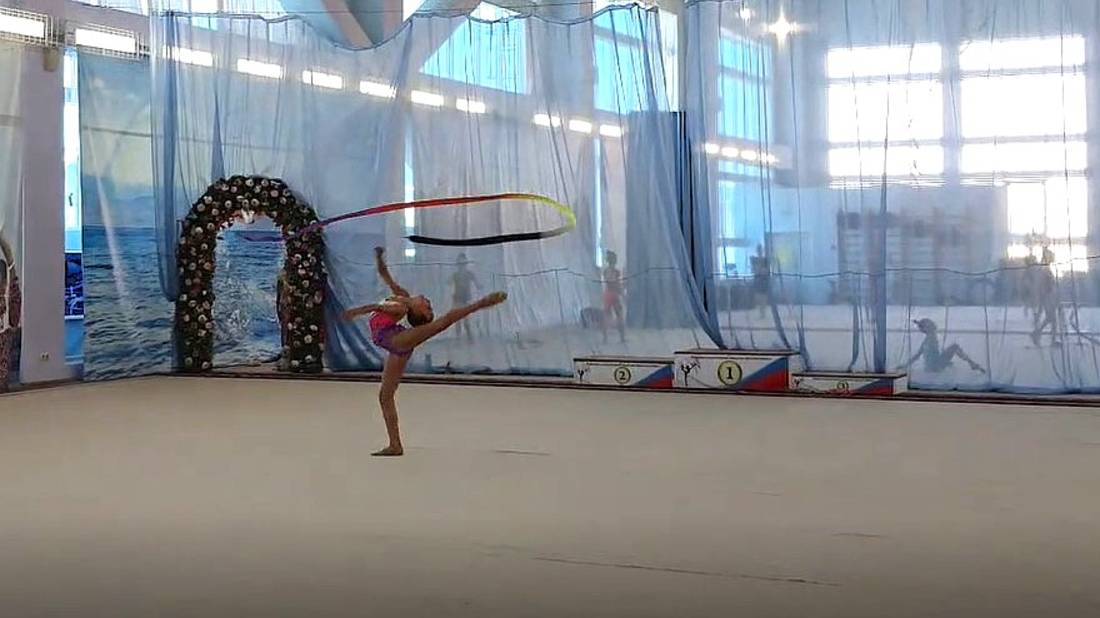 Художественная гимнастика. Соревнования 8 марта. Упражнение с лентой