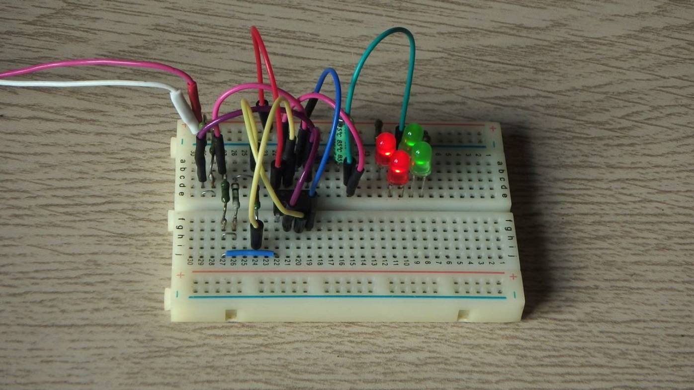 Мигалка с плавным включением и выключением.