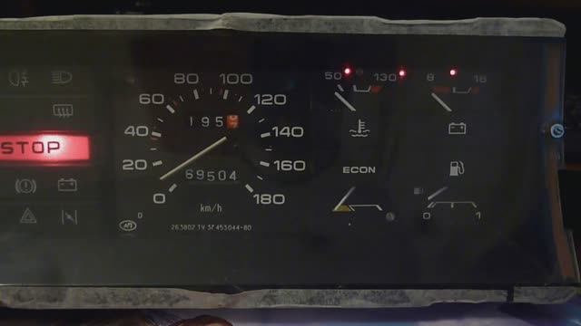 Дополнительные светодиоды в приборной панели ВАЗ-2109.