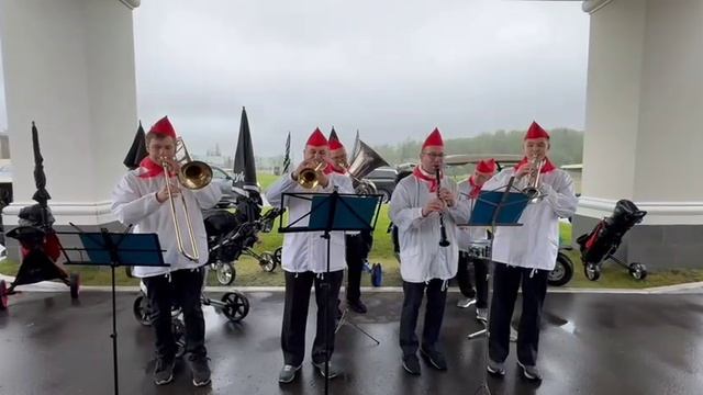 песня "Пусть всегда будет солнце" - Пионерский ансамбль (оркестр Пионеров)