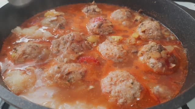 Вкусное ОВОЩНОЕ РАГУ с КАБАЧКАМИ и фрикадельками. А ещё РЫБНЫЙ САЛАТ. Похудение и ПП.