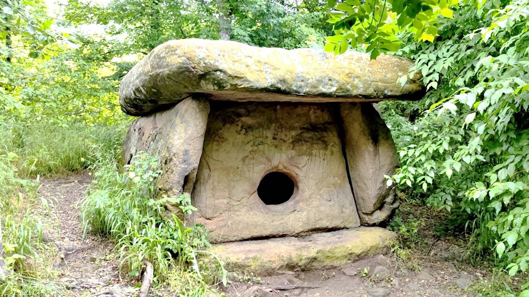 Видео 101 - Большие дольмены слияния рек Догуаб и Пшада