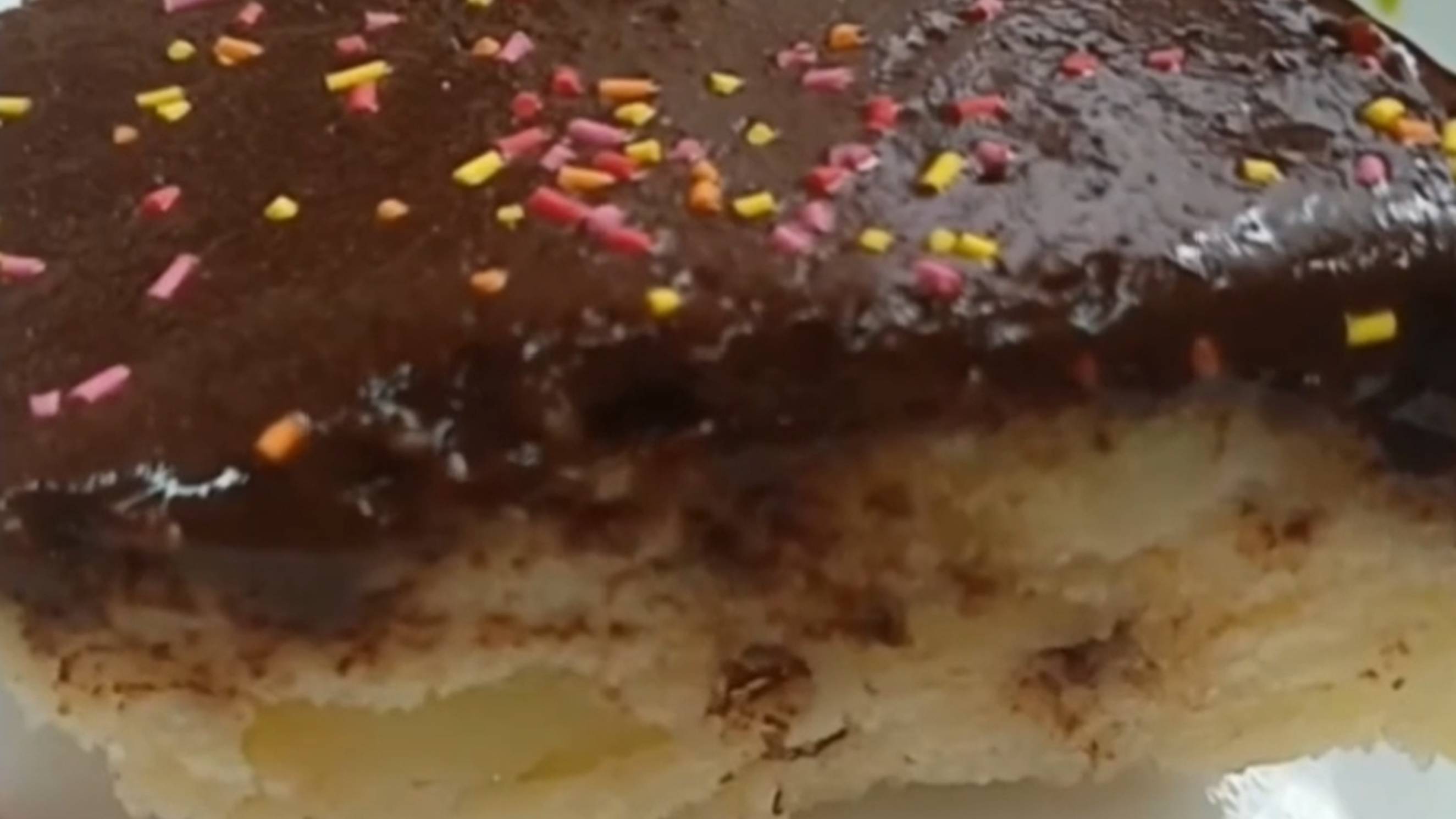 Шарлотка с яблоками в микроволновке за 6 минут +рецепт бюджетной глазури. Порадуй себя любимую!