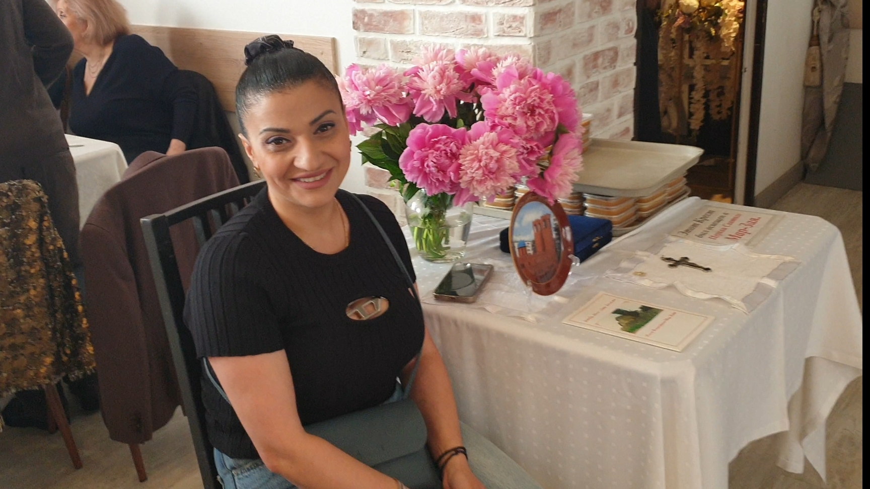 Ассирийцы 🔵⚪🔴 
Духрана д Мар Зайя в Москве 🎊🙌🙏🏻 14.06.2025