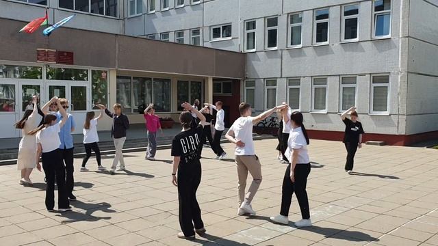 Репетиция вальса 2024 на последний звонок.