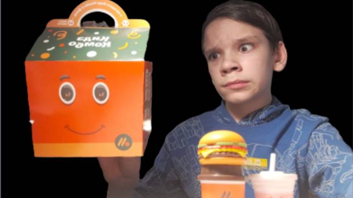 РАСПАКОВКА НОВЫХ ИГРУШЕК ИЗ КИДЗ КОМБО! ВКУСНО И ТОЧКА МИНИ ФЕСТ! IvanGora