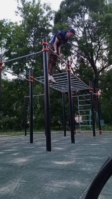 Подъём переворотом + крокодил.mp4