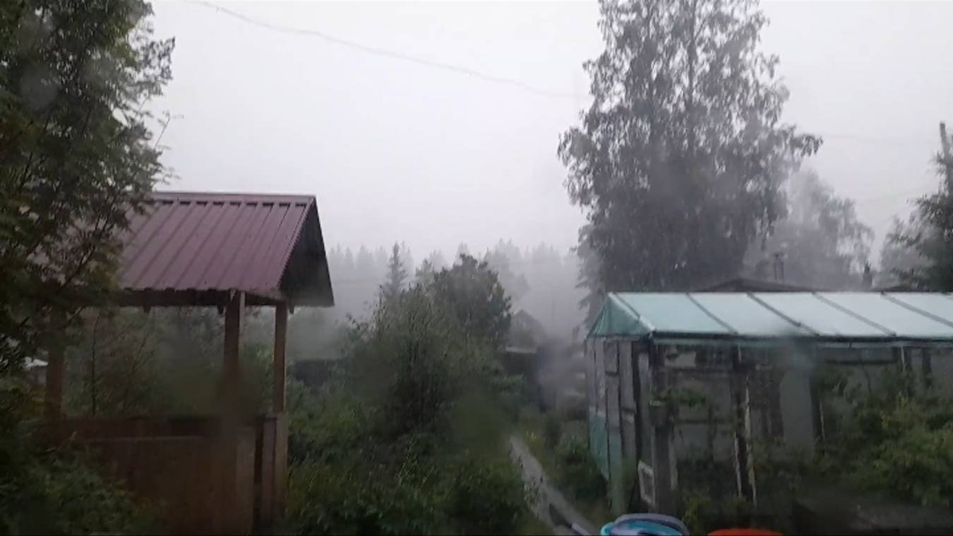 20250615_190227 Красноярск и окрестности накрыл сильный ливень с грозой