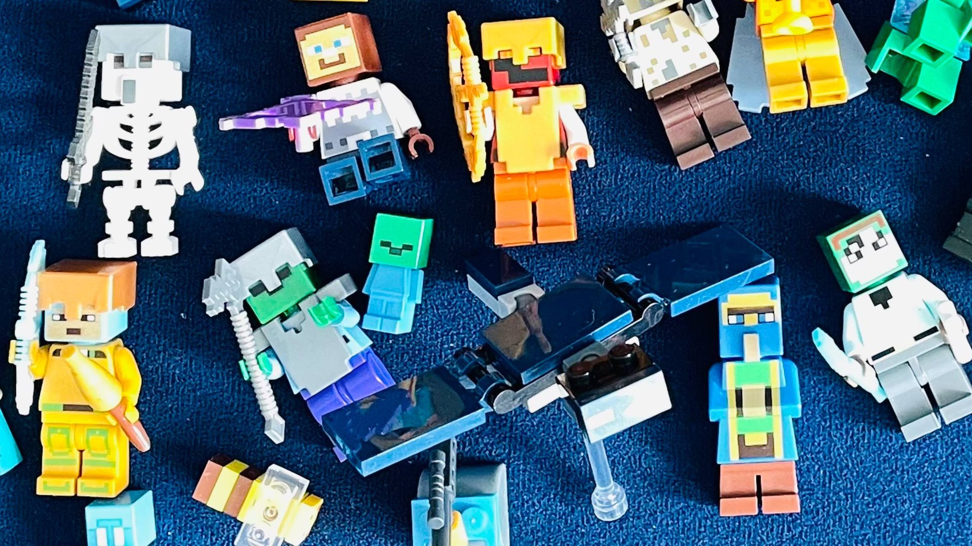 Фигурки и игрушки  Майнкрафт. Часть 2