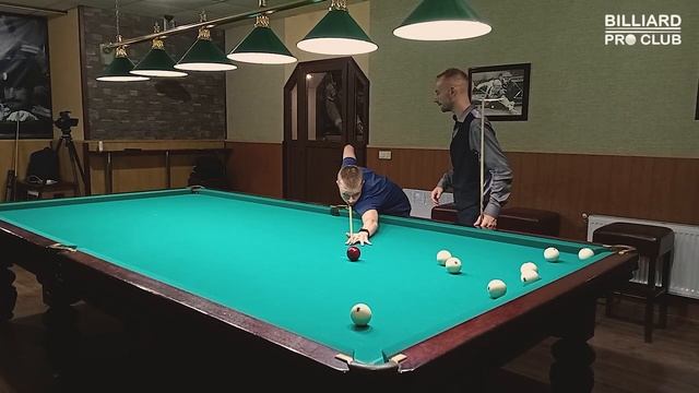 Техника удара перспективного игрока. Хват. Подход. Удар. Урок от Игоря Литовченко.