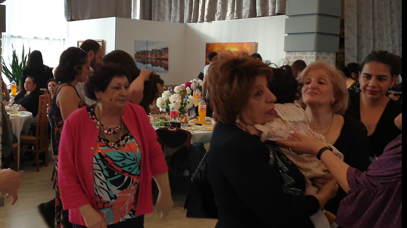 Ассирийцы 🔵⚪🔴 Духрана д Мар Зайя в Москве. 🎊🙌🙏🏻