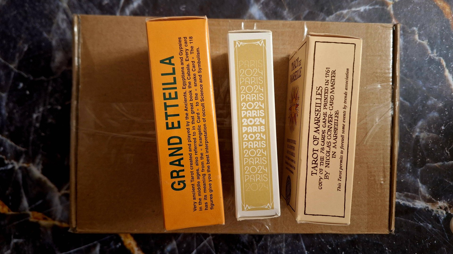 Карты Таро. Посылочка из Франции 🗼Что я там купила? 😉 Смотрите видео!