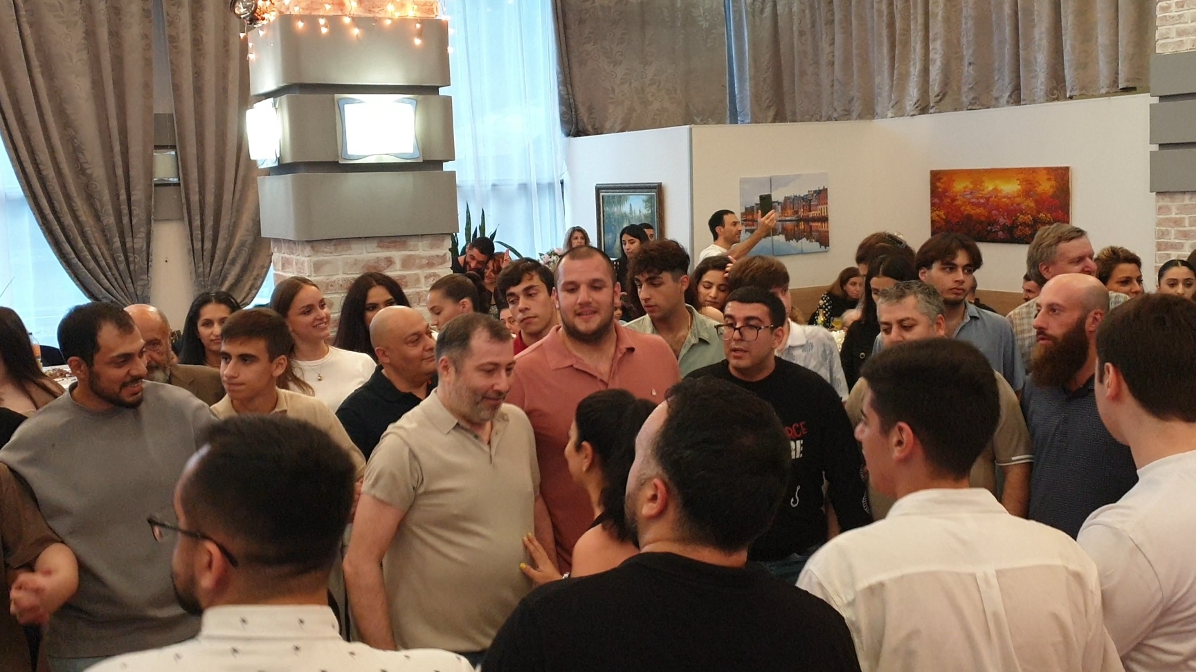 Ассирийцы 🔵⚪🔴 Духрана д Мар Зайя в Москве 🎊🙌🙏🏻