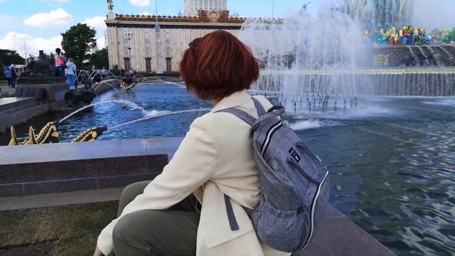 Поездка на ВДНХ с дочкой, май 2021