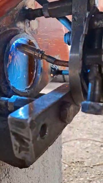 Восстановление стрелы экскаватора расточно-наплавочным комплексом СТАНЭКСПЕРТ® МРНК-59 ЦПУ