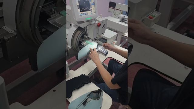 Швейный автомат для прошивания заготовки в объеме 1722 U