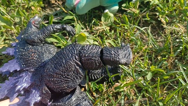 Годзилла против крокодила Лиззи