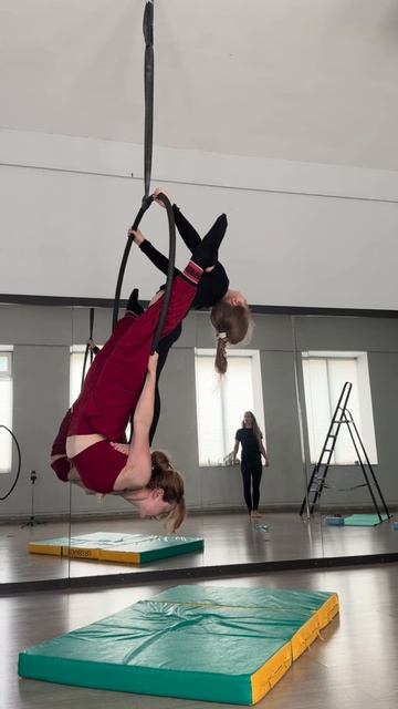 Aerial Hoop Duo/Воздушное кольцо дуэт