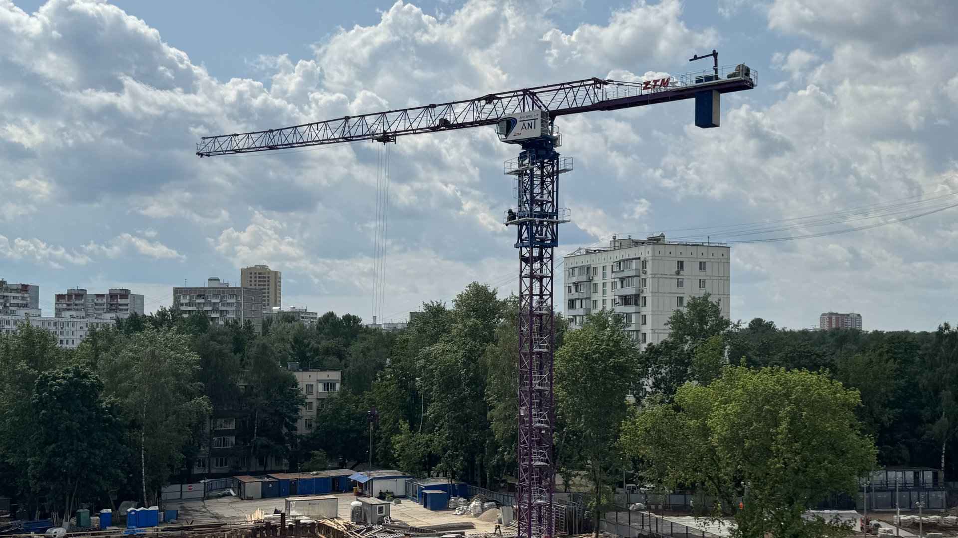 Новые горизонты строительства: башенные краны ZTM на стройке по программе реновации