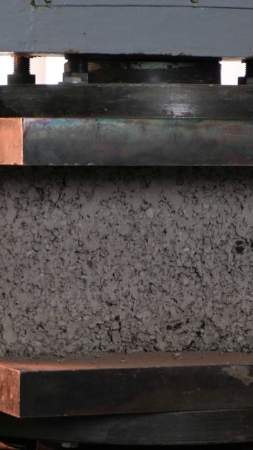 Проверка на прочность самых популярных материалов для строительства стен #стройка