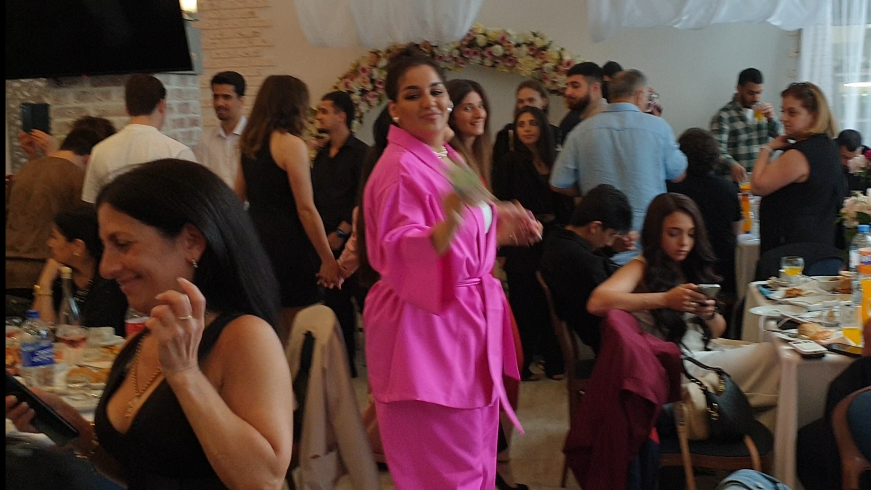 Ассирийцы 🔵⚪🔴 Духрана д Мар Зайя в Москве 🎊🙌🙏🏻