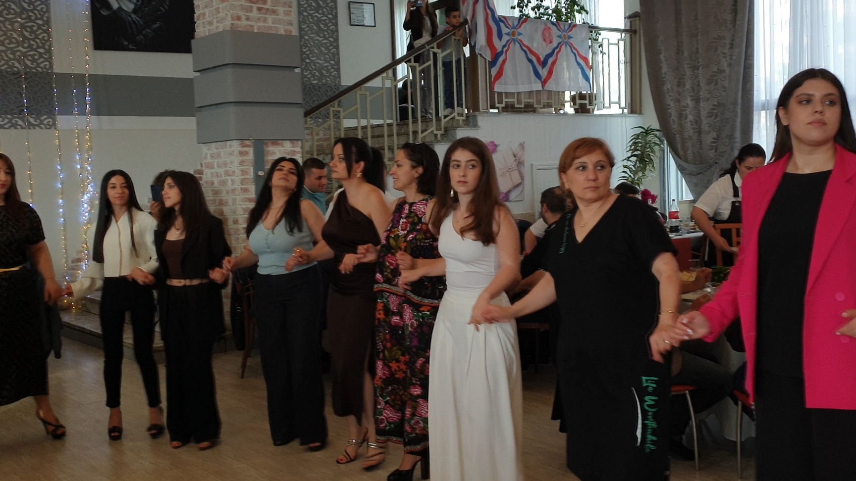 Ассирийцы 🔵⚪🔴 Духрана д Мар Зайя в Москве 🎊🙌🙏🏻