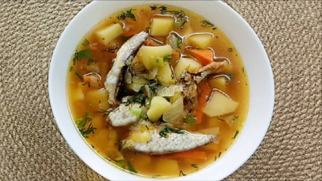 СУП из консервированной КИЛЬКИ в томатном соусе! СУП из СССР!