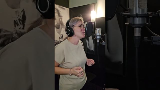 Запись песни в студии