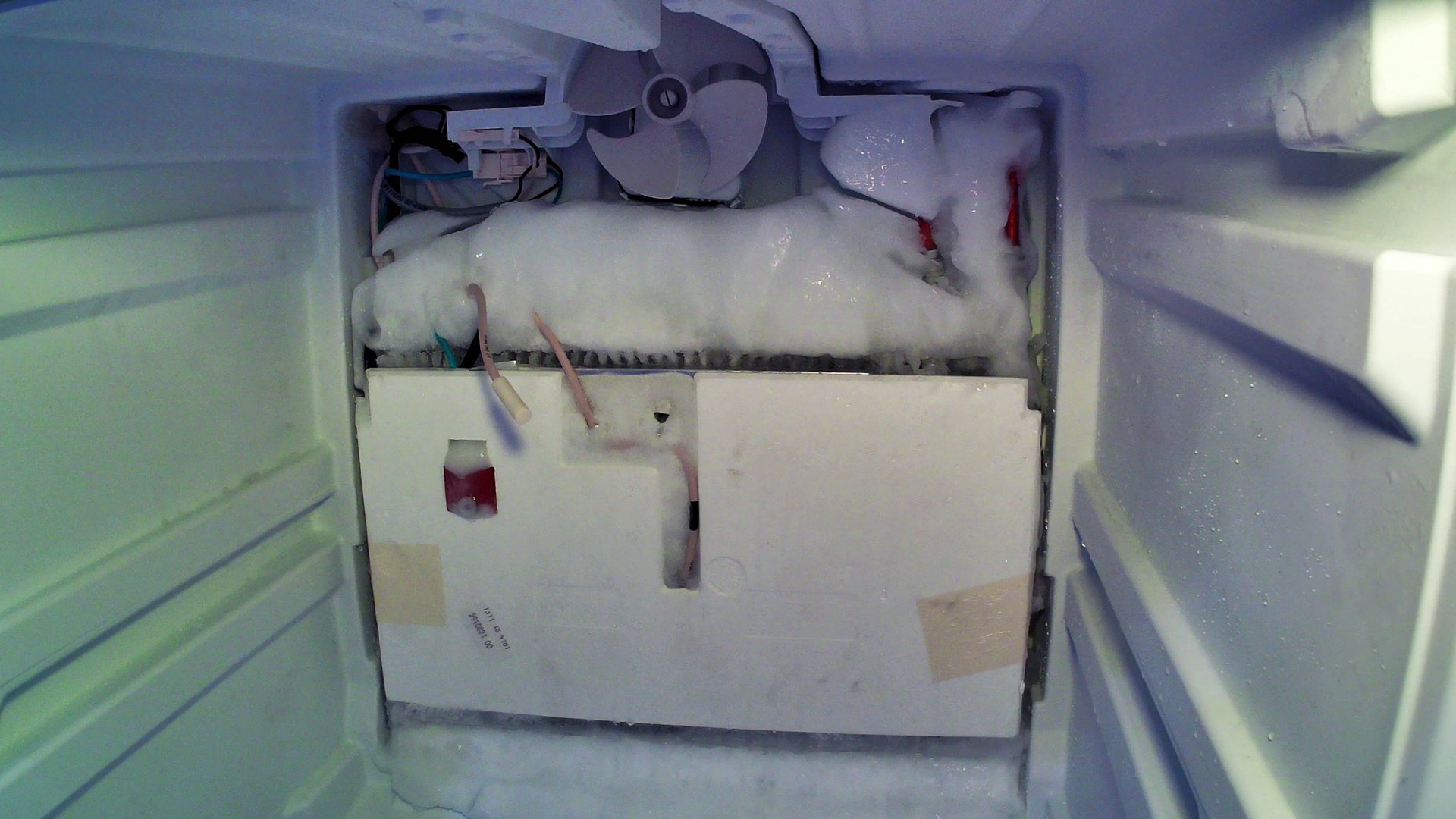 Замена датчика испарителя на холодильнике Liebherr