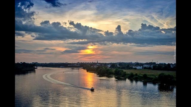 Клип  на песню "Россия" - кавер - исполняет Светлана Руль.