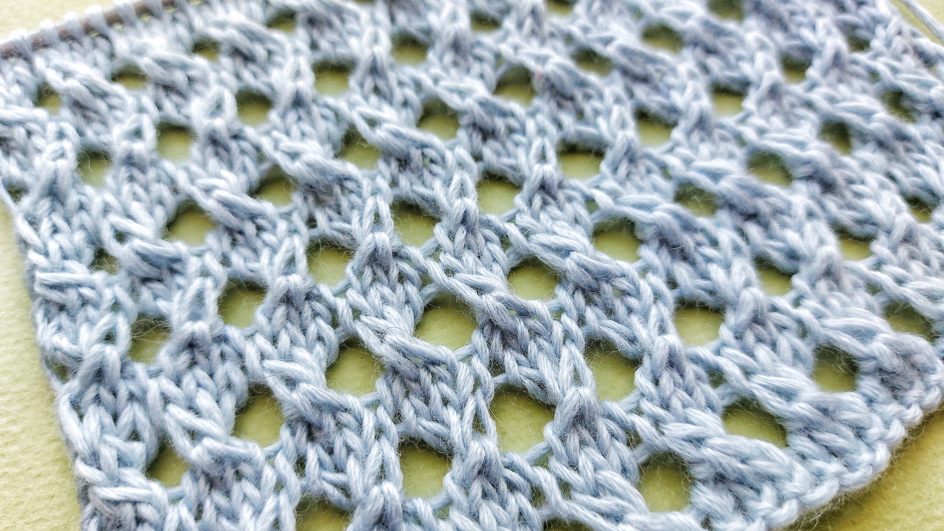 Интересный узор в виде сетки со жгутами 💥 Для вязания джемпера, топа