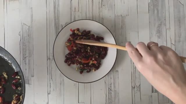 Салат лобио из красной фасоли