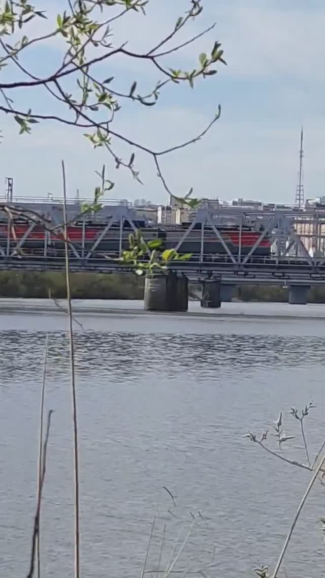 Город Пенза!  Сура. Мост, поезд, весна.