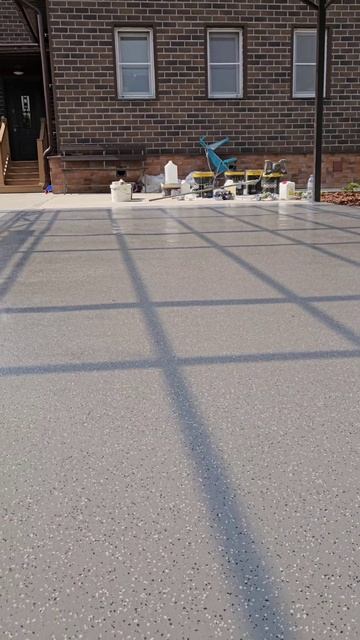 ⚡️ Быстро, чисто, на века! Эпоксидный пол под автомобильным навесом