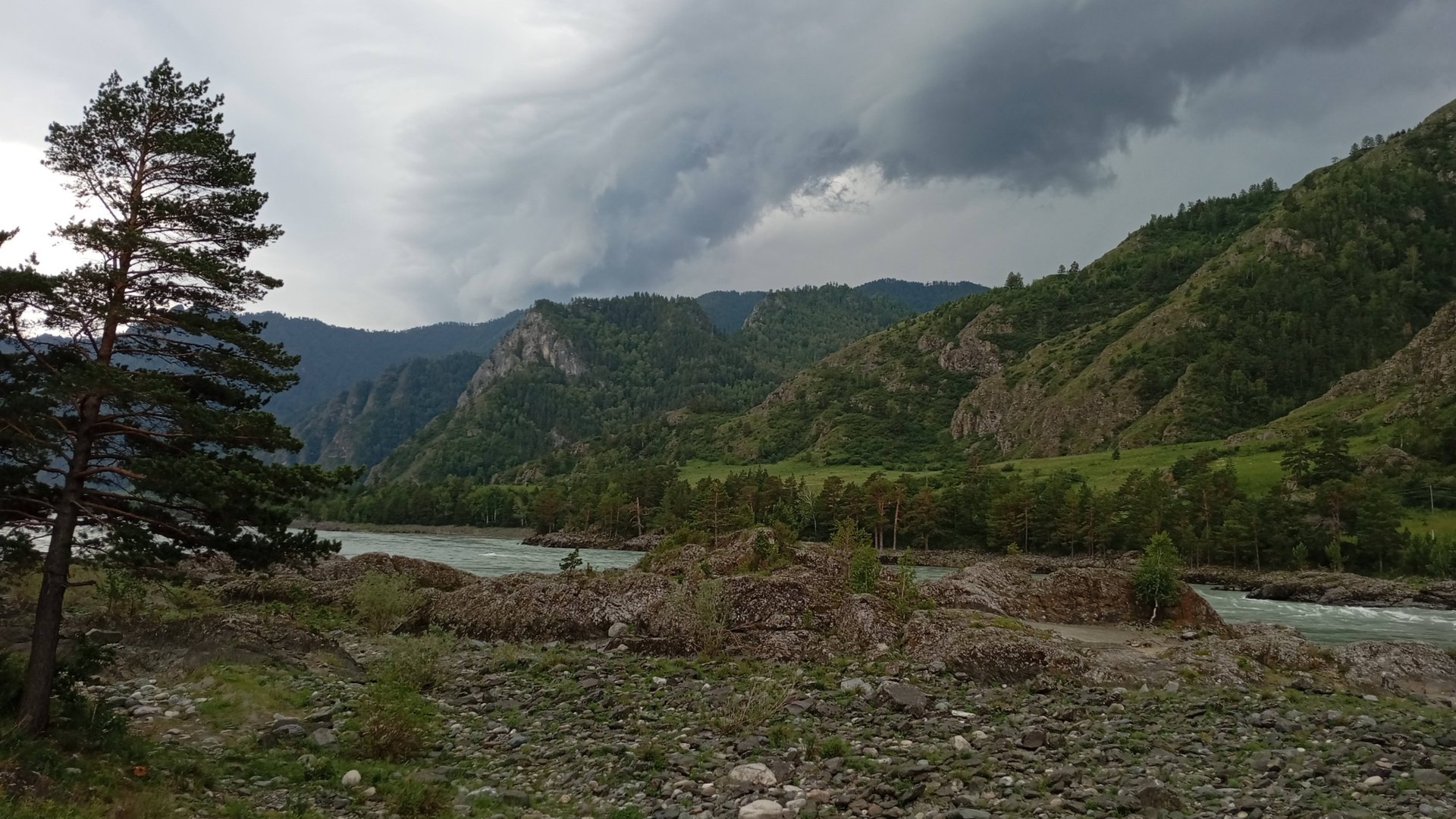 ГЭС на Катуни Чемальский тракт👍