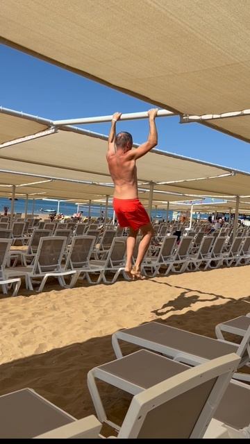 Было бы желание, а турник всегда найдется…