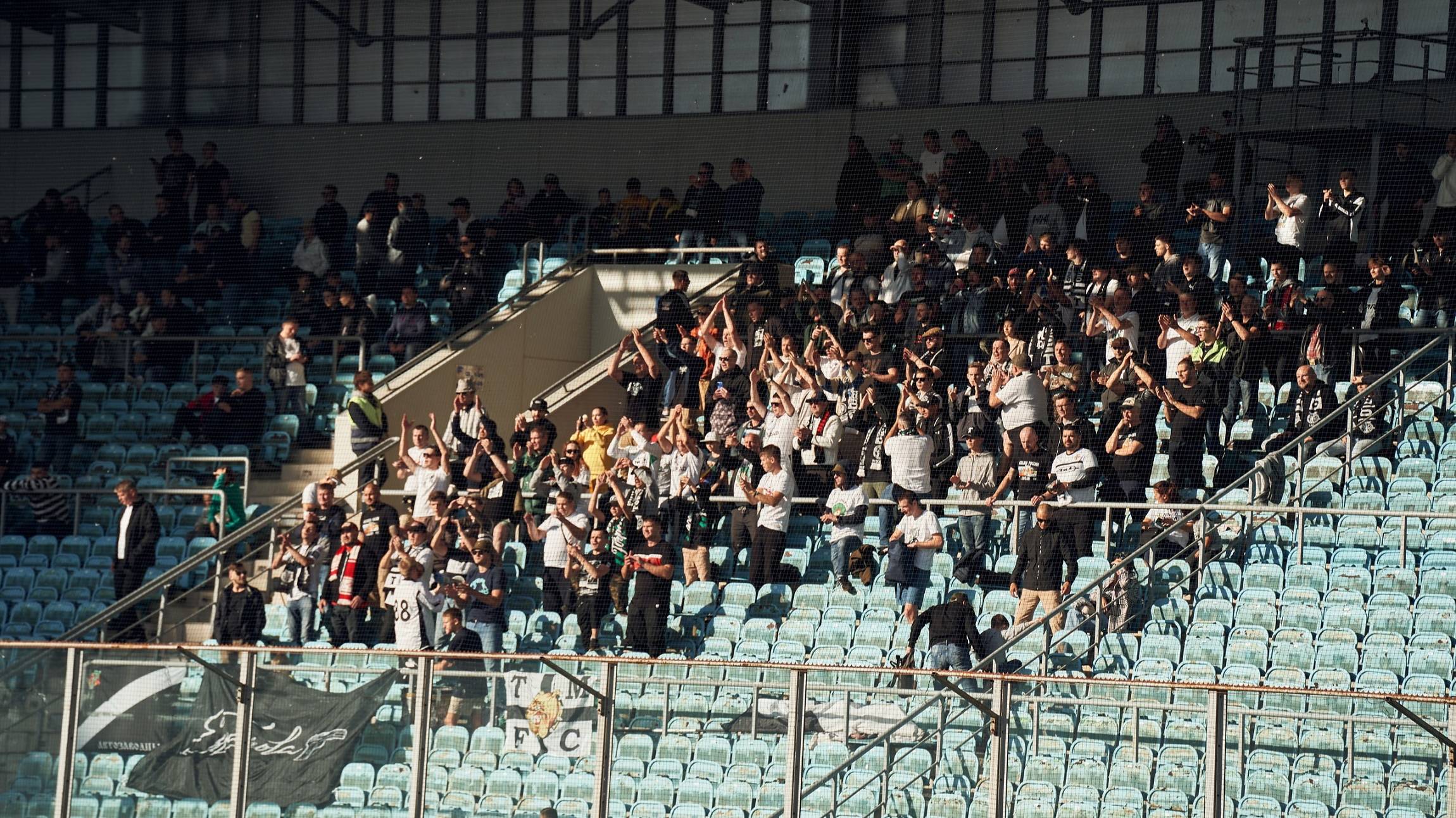 Болельщики футбольного клуба Торпедо. Фанатская трибуна