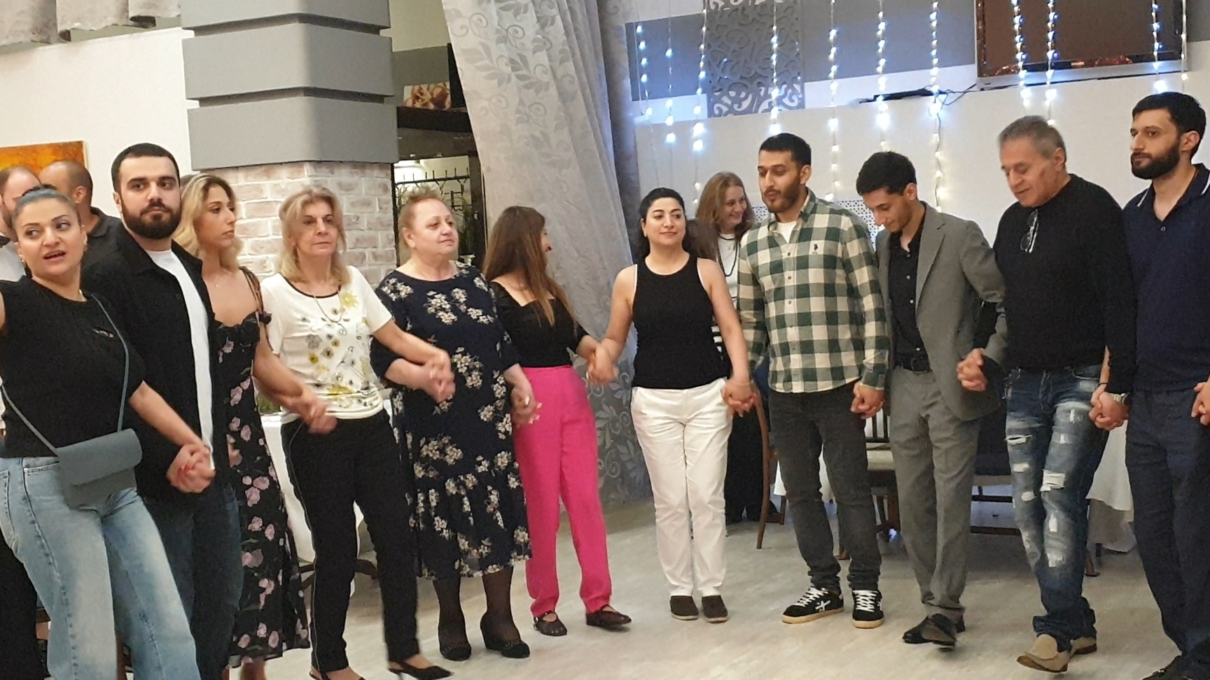 Ассирийцы 🔵⚪🔴 Духрана д Мар Зайя в Москве 🎊🙌🙏🏻