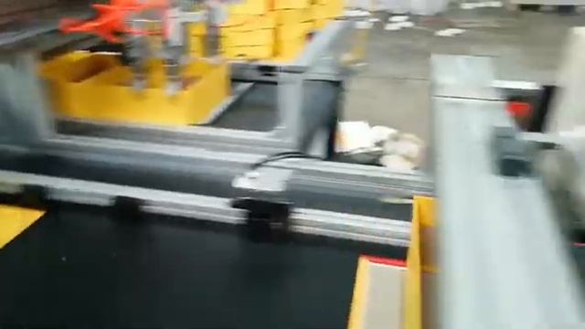 Автоматическая клеемазательная машина для сборки жестких коробок с книжным открыванием SL-650