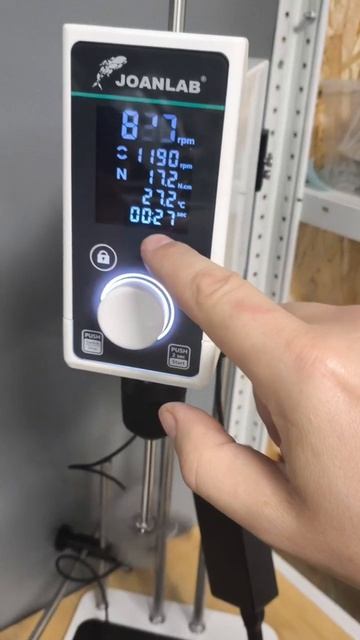 Мощная лабораторная бесщеточная мешалка мини-обзор