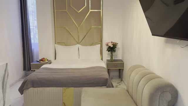 Обзор удобного номера Стандарт в Лучшем 3* отеле RP MANHATTAN в самом центре Сочи с кафе на крыше