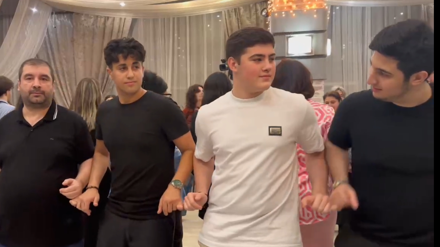 Ассирийцы 🔵⚪🔴 Духрана д Мар Зайя в Москве 🎊🙌🙏🏻