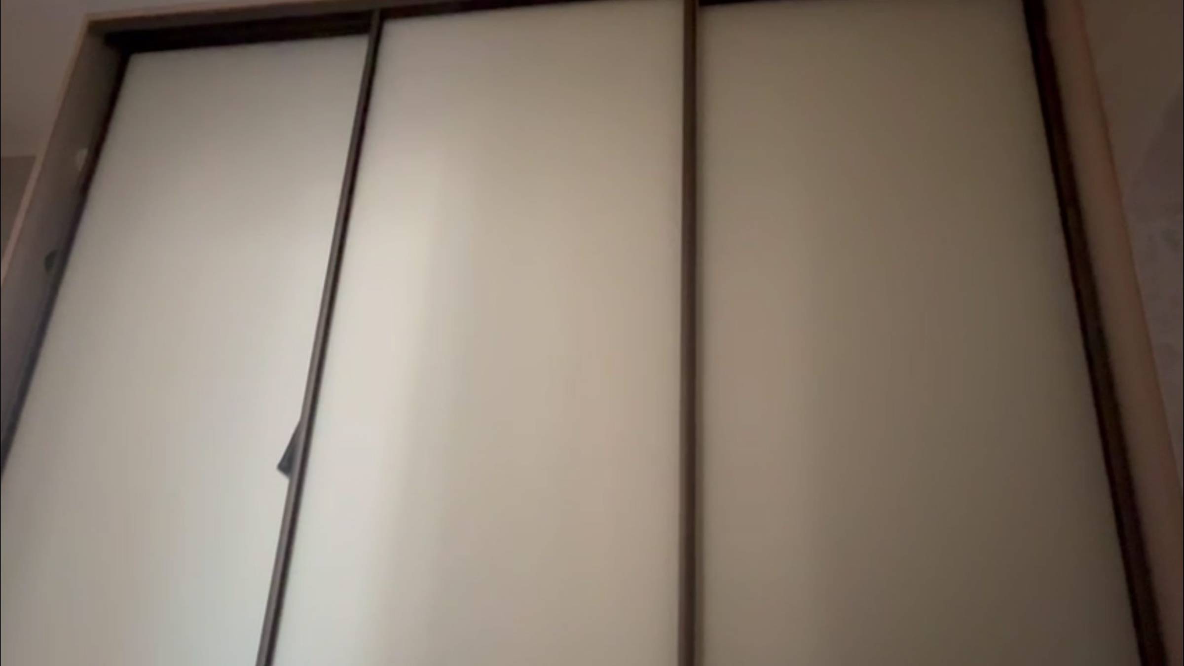 Шкаф от Cupedoors в идеальном состоянии после 7 лет эксплуатации